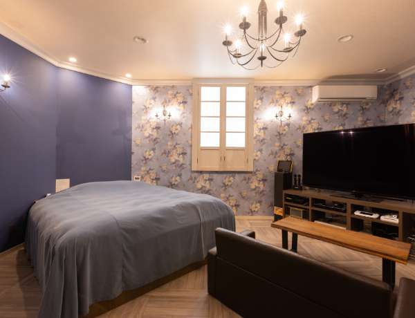 ROOM 207 | Fine the Time